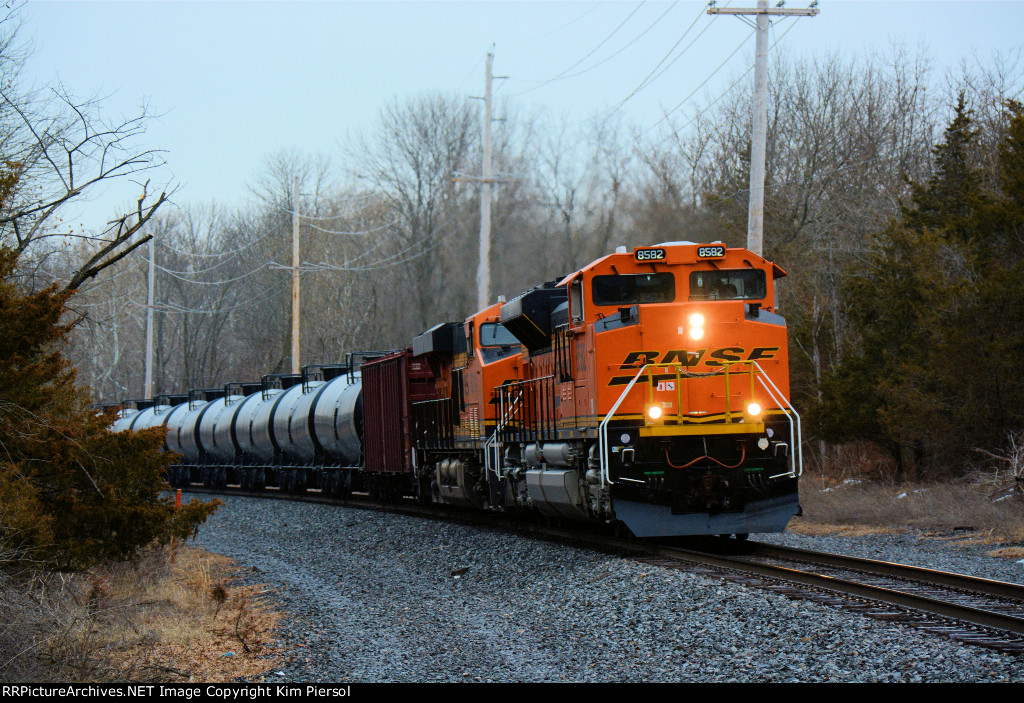 BNSF 8582 CSX Train K042 Crude Oil Loads